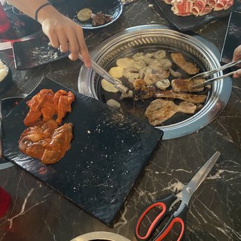 KING POT - Updated April 2024 - 69 Photos & 52 Reviews - 4176 28th St ...