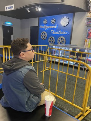 FLIPPERS CINEMA - Updated July 2024 - 59 Photos & 102 Reviews - 7001 ...