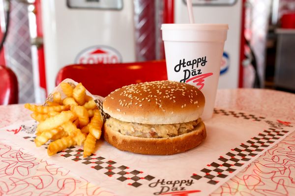 HAPPY DAZ - Updated October 2025 - 93 Photos & 27 Reviews - 1064 ...