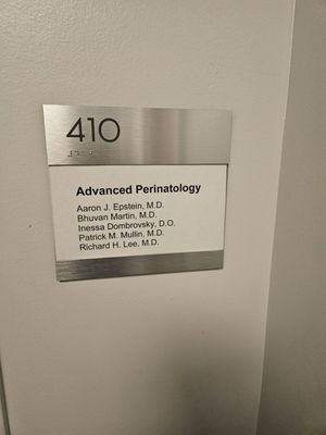 AARON J EPSTEIN, MD - Updated December 2025 - 18 Photos & 24 Reviews ...