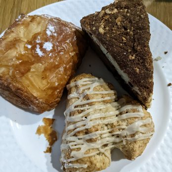 FRESH FLOURS - Updated May 2024 - 232 Photos & 178 Reviews - 1624 S ...