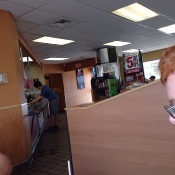 KFC - Updated October 2025 - 24 Reviews - 1808 W Battlefield St ...