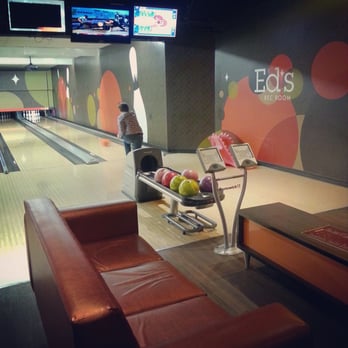 ED’S BOWLING - Updated December 2025 - 43 Photos & 49 Reviews - 8882 ...