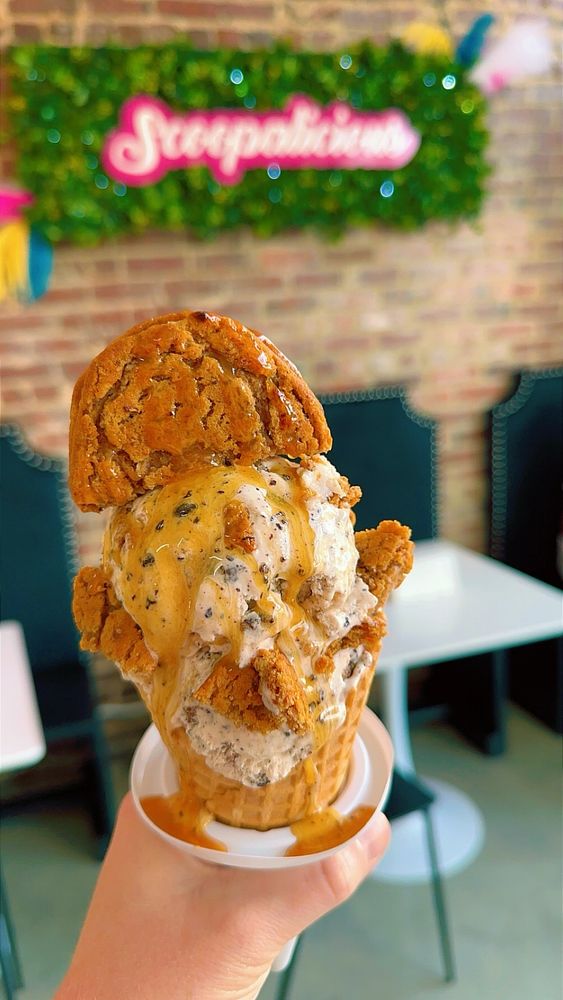 SCOOP AROUND ICE CREAM BAR - Updated September 2024 - 831 E Main St ...