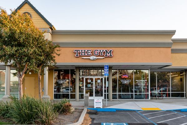 THE GYM TRACY - Updated December 2024 - 24 Photos & 22 Reviews - 1005 E ...