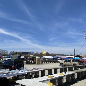 SMILEY’S FLEA MARKET - Updated December 2025 - 34 Photos & 37 Reviews ...