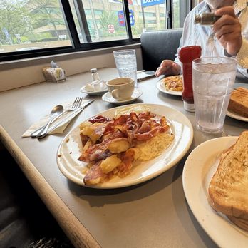 SWEET HOLLOW DINER - Updated December 2025 - 164 Photos & 172 Reviews ...