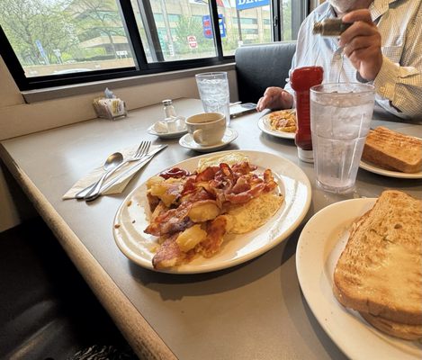 SWEET HOLLOW DINER - Updated December 2025 - 164 Photos & 172 Reviews ...