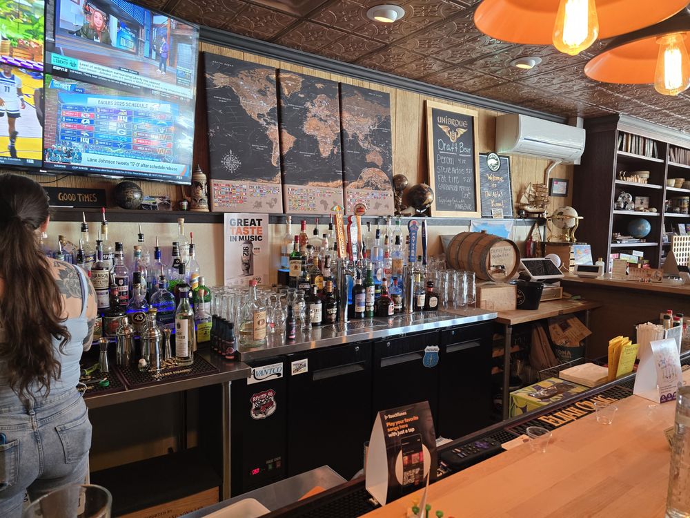 THE ATLAS ROOM - Updated August 2025 - 128 N Broad St, Griffith ...