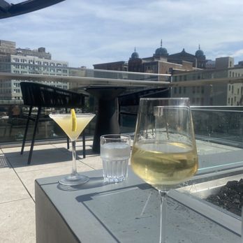 VAULT - Updated December 2025 - 91 Photos & 21 Reviews - 111 E Kilbourn ...