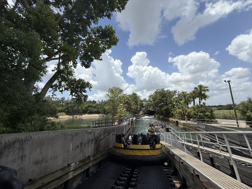 CONGO RIVER RAPIDS - Updated January 2026 - 15 Photos - 10001-10093 N ...