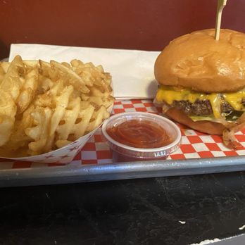 HELLA GOOD BURGER - Updated August 2024 - 198 Photos & 238 Reviews - 87 ...