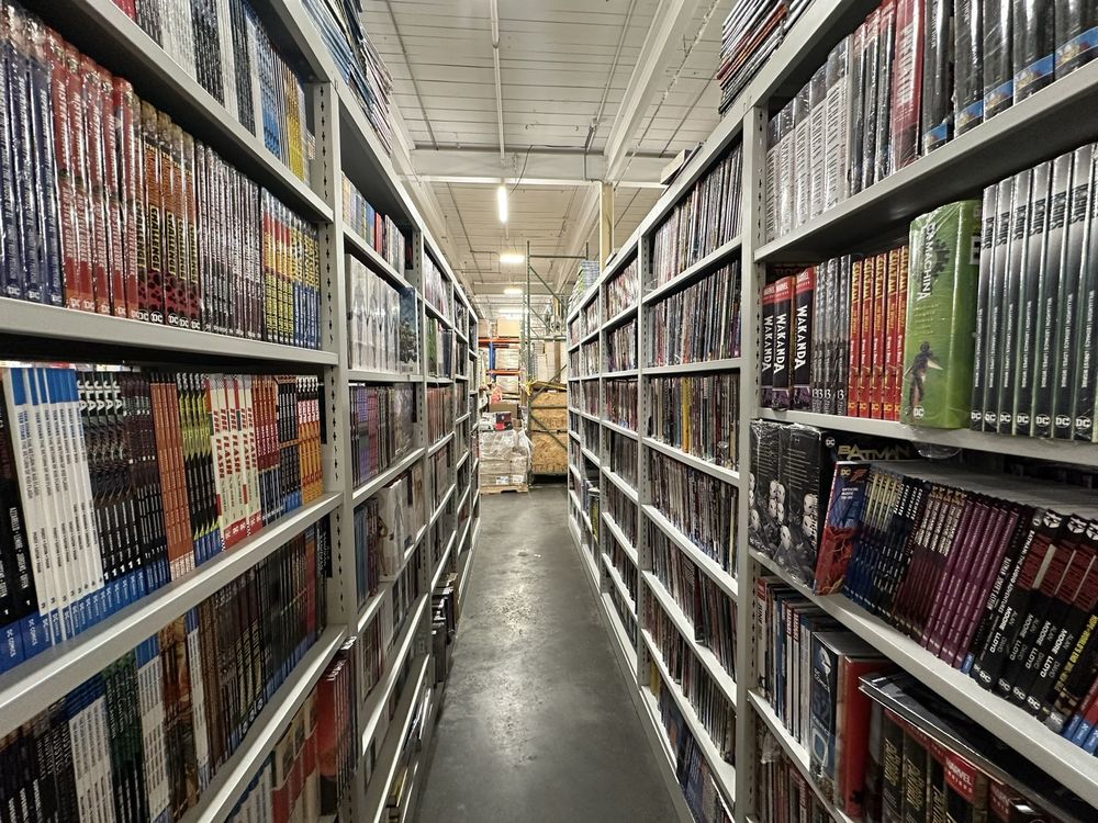 BOOK WAREHOUSE OUTLET - Updated October 2025 - 29 Photos - 1859 ...