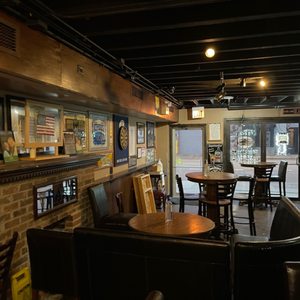 POSSUM’S PUB - Updated May 2024 - 20 Reviews - 2324 N Mannheim Rd ...