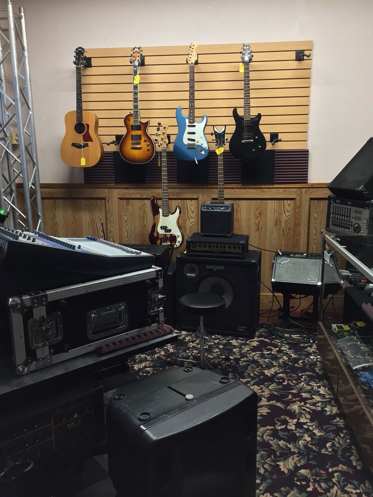 SKIPS MARYSVILLE MUSIC CAFE - Updated December 2025 - 321 D St ...