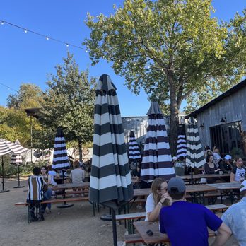 CENTRAL MACHINE WORKS BREWERY AND BEER HALL - Updated July 2025 - 475 ...