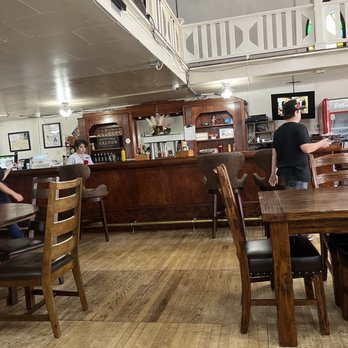 BALANCE ROCK EATERY & PUB - Updated December 2024 - 137 Photos & 189 ...