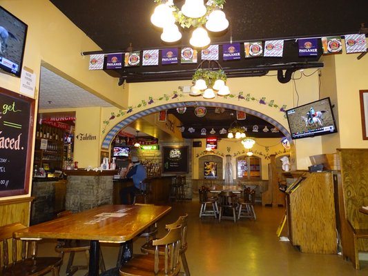 STEINKELLER - 68 Photos & 123 Reviews - 15 E High St, Oxford, Ohio ...