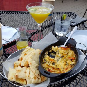 THE GREEN DRAGON INN - Updated March 2025 - 34 Photos - 115 E Market St ...