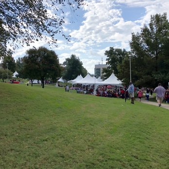 DONALD W. REYNOLDS RAZORBACK STADIUM - Updated December 2025 - 146 ...