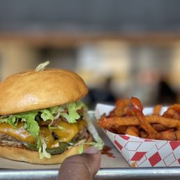 CHOP HOUSE BURGER - Updated July 2024 - 488 Photos & 662 Reviews - 1501 ...