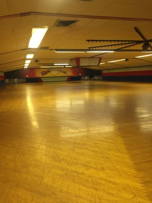 GEM ROLLER RINK - Updated September 2025 - 1360 Oneida St, Appleton ...