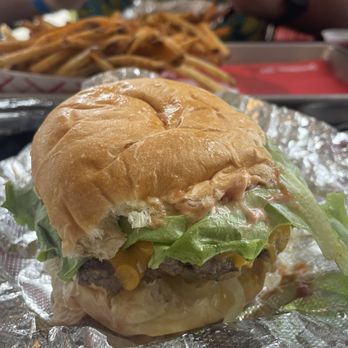 BUNS BURGER SHOP - Updated April 2025 - 312 Photos & 437 Reviews - Av ...