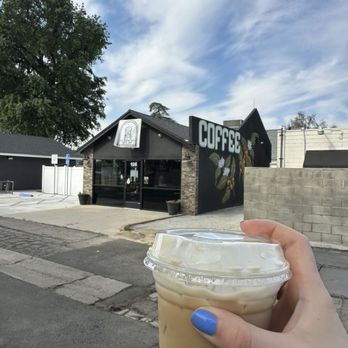 THE WELL COFFEE BAR - Updated November 2024 - 29 Photos & 20 Reviews ...