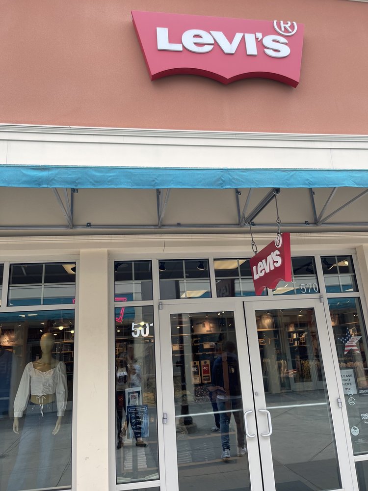 LEVI’S OUTLET STORE - Updated July 2025 - 100 Premium Outlets Dr ...