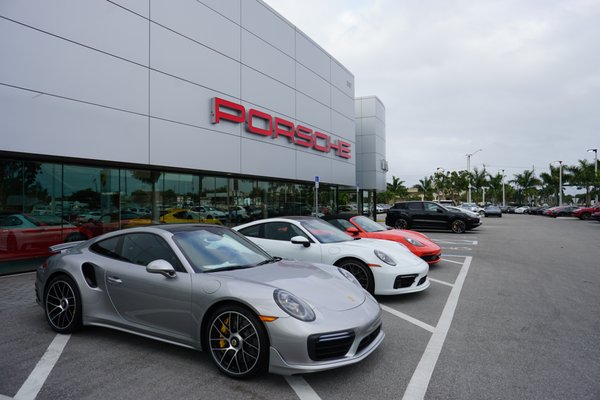 PORSCHE NAPLES - Updated December 2025 - 122 Photos & 16 Reviews - 3147 ...