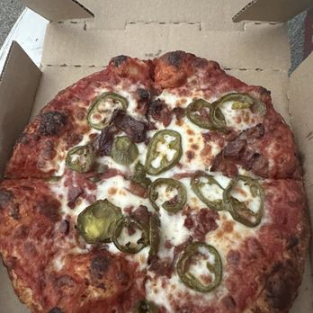 D6 PIZZA - SPRING VALLEY LAKE - Updated December 2025 - 34 Photos & 43 ...