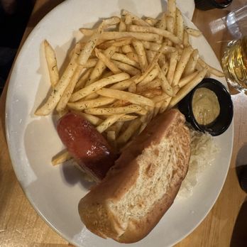 BERLINER PUB - Updated January 2026 - 777 Photos & 767 Reviews - 221 ...