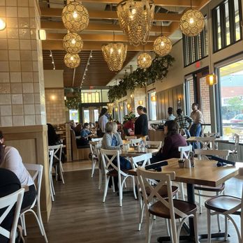 TUPELO HONEY SOUTHERN KITCHEN & BAR - Updated December 2024 - 71 Photos ...