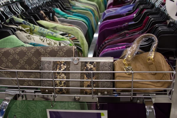 GOODWILL STORE - Updated July 2025 - 39 Photos & 14 Reviews - 512 S ...