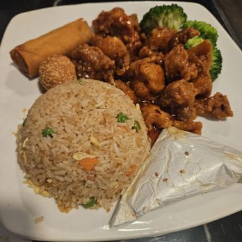 WANG’S TABLE - Updated January 2026 - 208 Photos & 132 Reviews - 1086 S ...