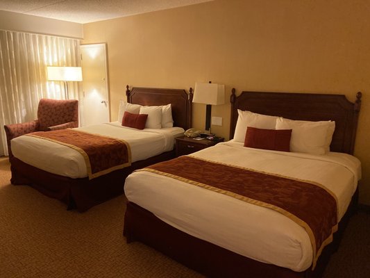 CLINTON INN HOTEL & EVENT CENTER - 57 Photos & 71 Reviews - 145 Dean Dr ...