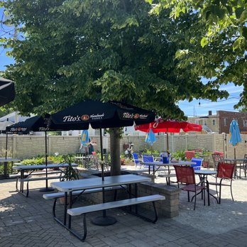 UNION PARK TAVERN - Updated December 2025 - 90 Photos & 65 Reviews ...