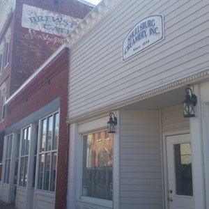 SWISS COLONY OUTLET CENTER - Updated June 2025 - 652 8th St, Monroe ...