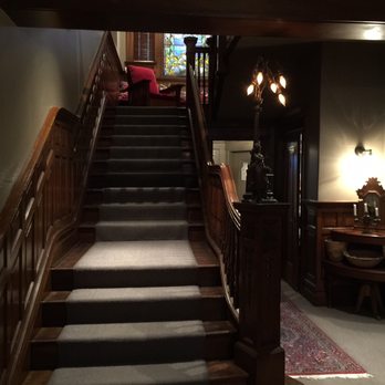 GASLIGHT INN - Updated December 2025 - 62 Photos & 79 Reviews - 1727 ...