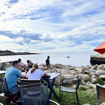THE LOBSTER POOL - Updated May 2024 - 182 Photos & 303 Reviews - 329 ...