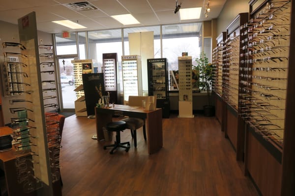 RAYMOND OPTICIANS - Updated May 2026 - 19 Photos - 827 Rte 82, Hopewell ...