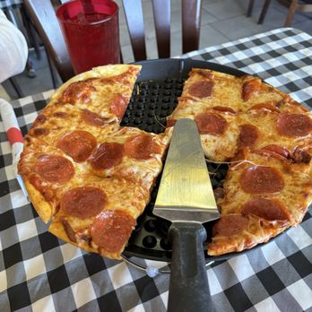 LEGENDS PIZZA - Updated October 2025 - 94 Photos & 79 Reviews - 158 N ...