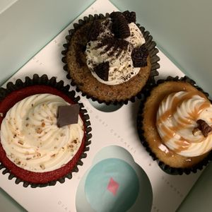 DIAMOND DUST - 32 Photos & 24 Reviews - Cupcakes - 747 E College Ave ...