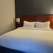 COURTYARD BY MARRIOTT POUGHKEEPSIE - 40 Photos & 48 Reviews - 2641 ...