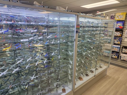 THE AIRPLANE SHOP - Updated November 2024 - 6414 Windy Rd, Las Vegas ...