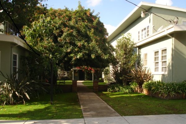 EDGE PROPERTY MANAGEMENT - Updated December 2025 - 13 Reviews - 6200 ...