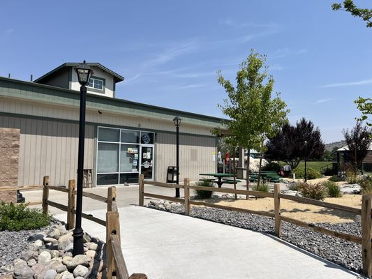 COLD SPRINGS CROSSING BAR & GRILL - Updated December 2025 - 140 Photos ...