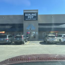 BOILING POT - Updated August 2025 - 28 Photos - 5070 Lindale Dr NE ...
