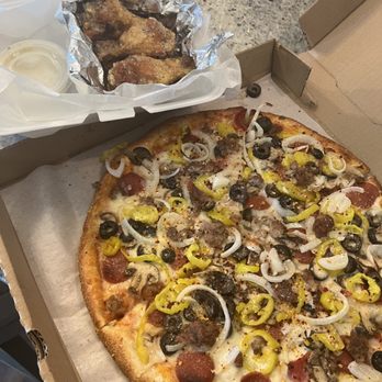 BISONTE PIZZA - Updated January 2026 - 150 Photos & 199 Reviews - 1381 ...