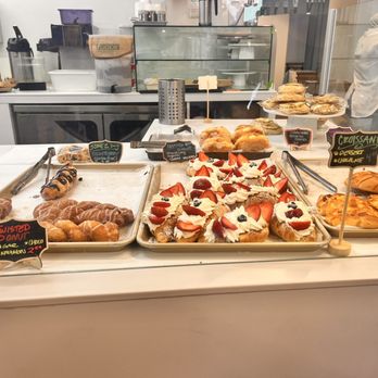 HEEMEE COFFEE + BAKERY - 278 Photos & 131 Reviews - 20 E Congress St ...